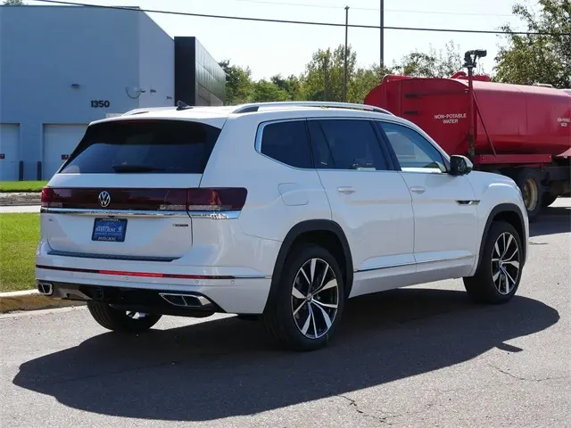 New 2026 Volkswagen® Atlas 2.0T SEL Premium R-Line at Volkswagen of Inver Grove | Car Guy Concierge
