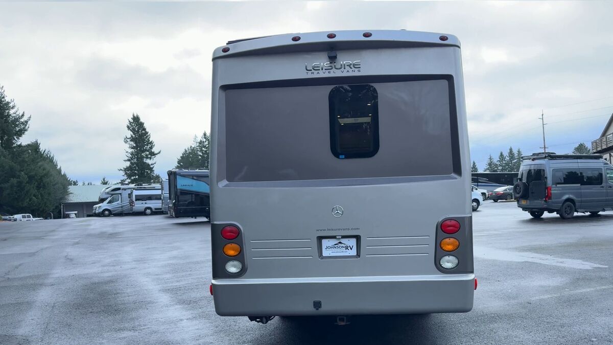 Used 2014 Leisure Travel Vans Vans Unity 24MB for sale in Sandy, OR