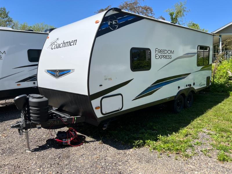 New 2024 Coachmen® Freedom Express Select 20SE at Kunes Wisconsin RV ...
